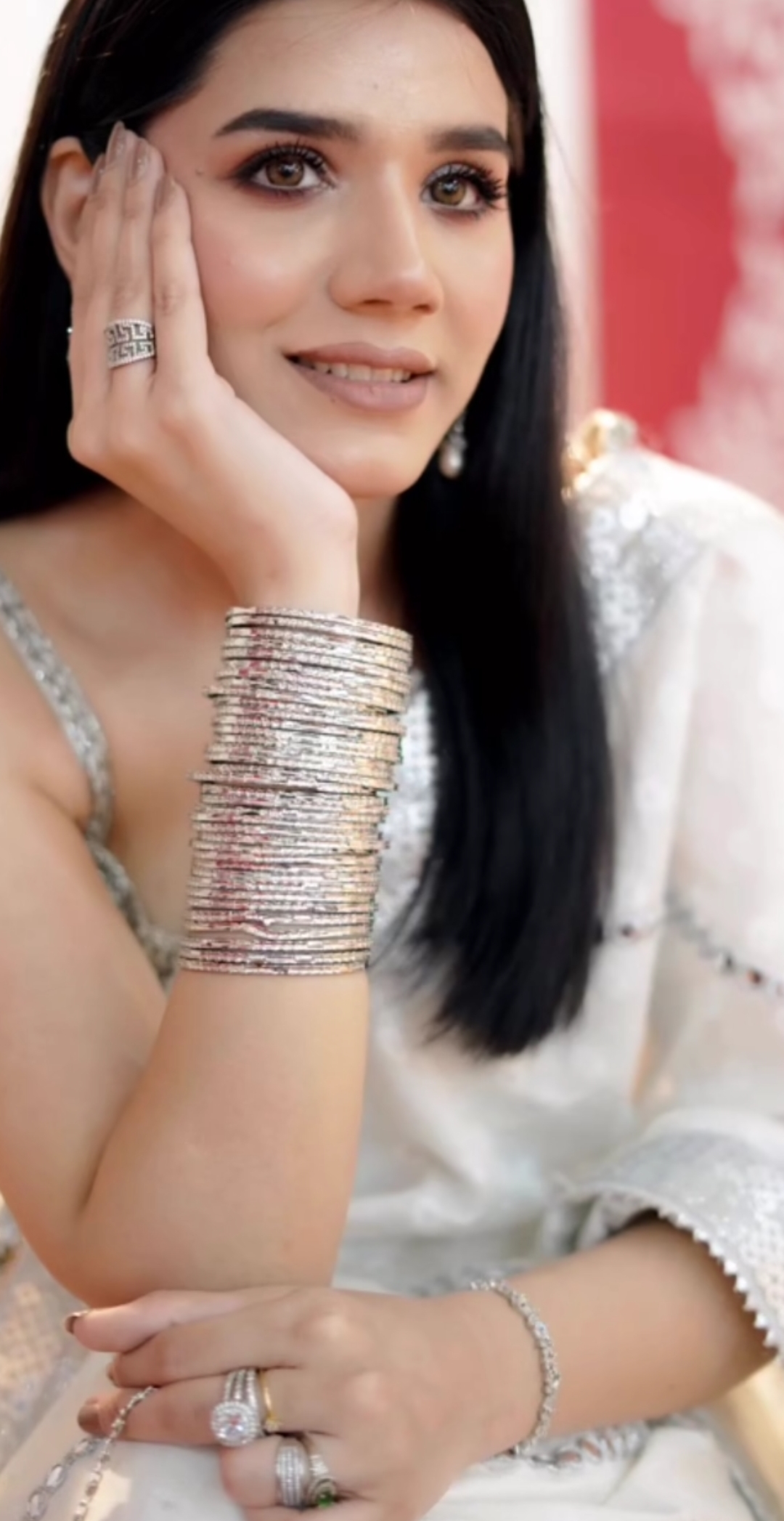 Imran Ashraf Ex-Wife Kiran Ashfaque Gorgeous New Clicks | Reviewit.pk