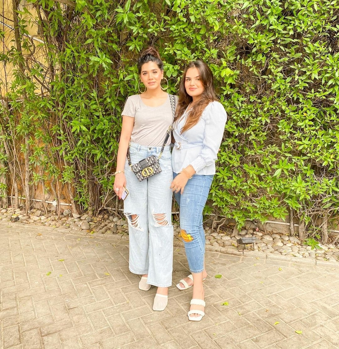 Imran Ashraf Ex-Wife Kiran Ashfaque Gorgeous New Clicks | Reviewit.pk