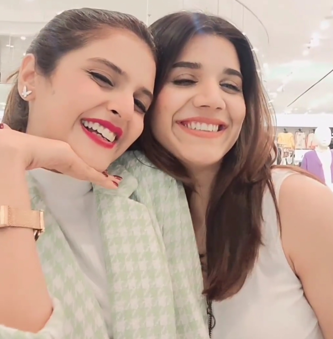 Imran Ashraf Ex-Wife Kiran Ashfaque Gorgeous New Clicks | Reviewit.pk