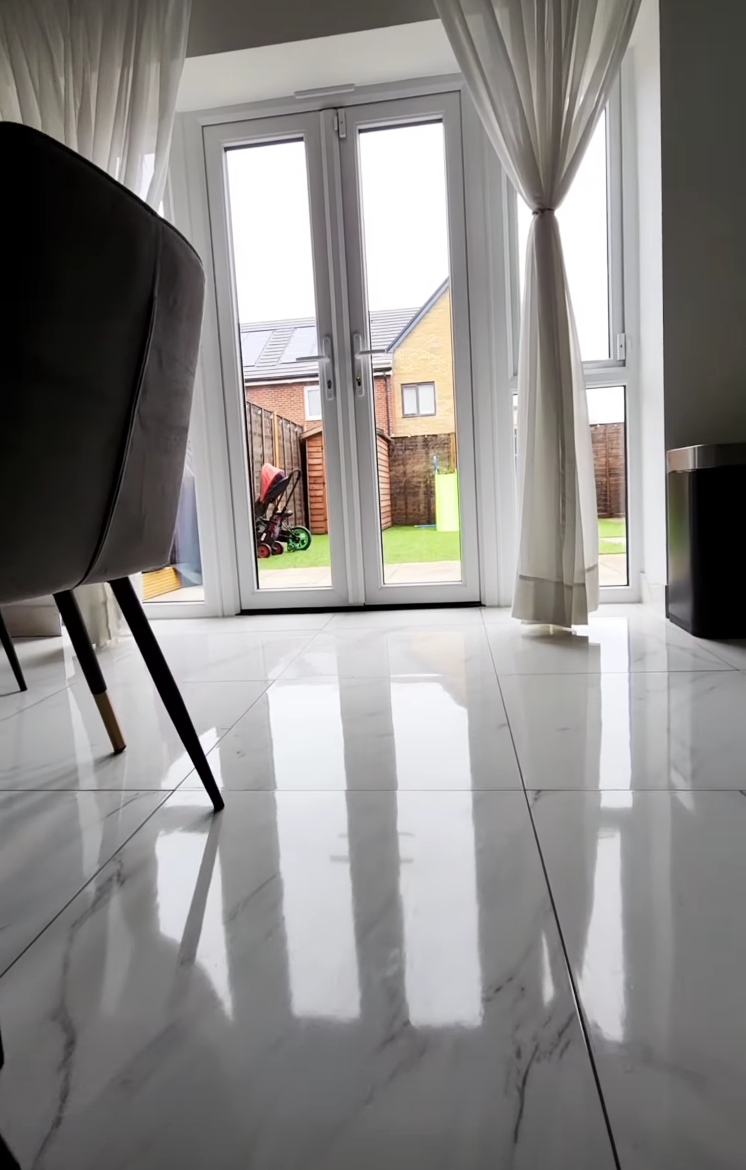 Maham Aamir and Faizan Sheikh Pictures from London | Reviewit.pk