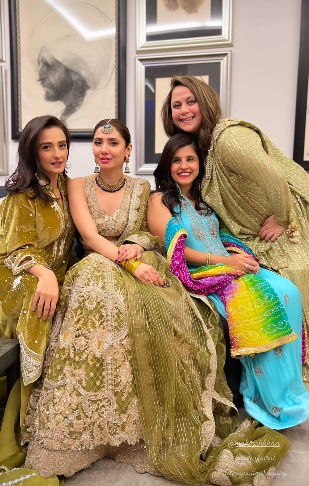 Mahira Khan Shares Pictures from Recent Wedding | Reviewit.pk