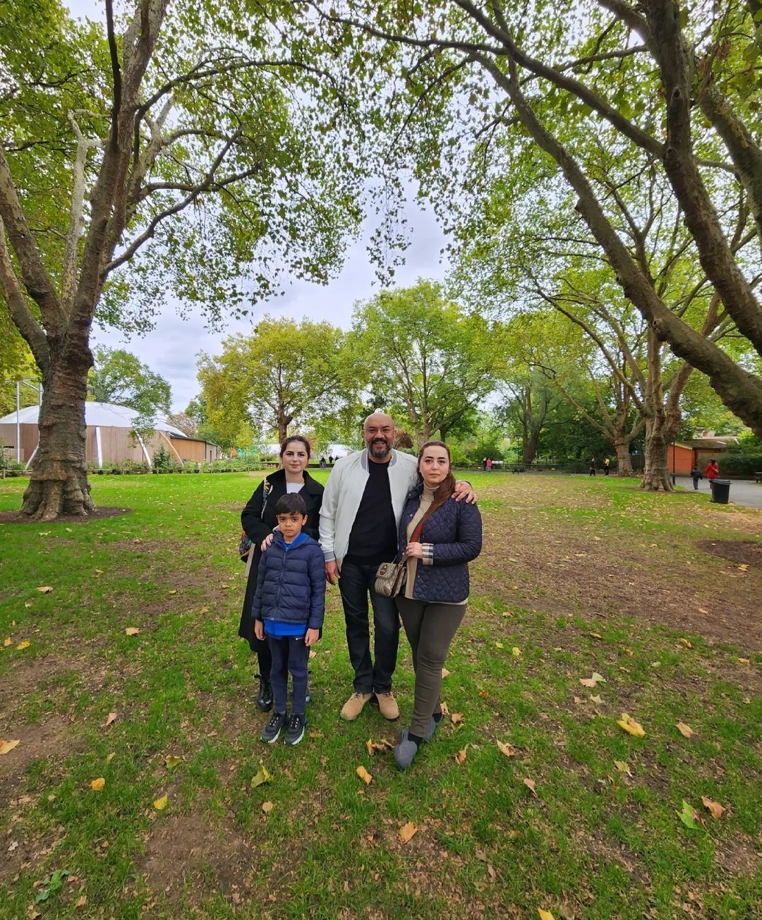 Designer Maria B New & Adorable Family Pictures | Reviewit.pk