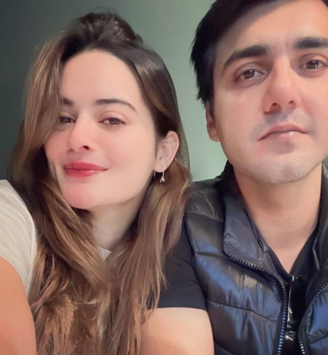 Minal Khan & Ahsan Mohsin Ikram New Pictures With Family | Reviewit.pk