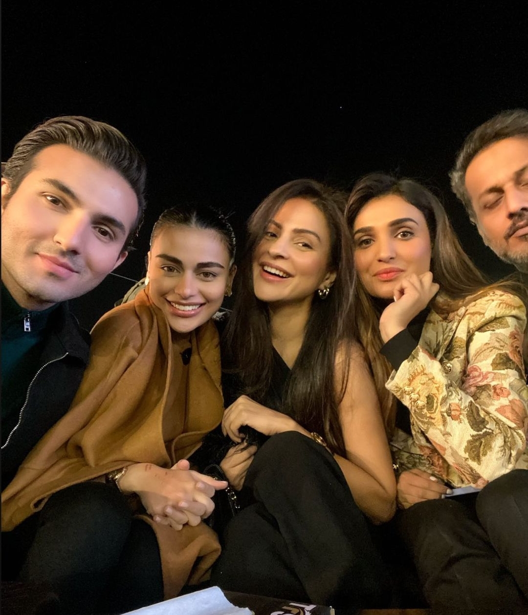 Sadaf Kanwal and Shahroz Sabzwari New Family Pictures | Reviewit.pk