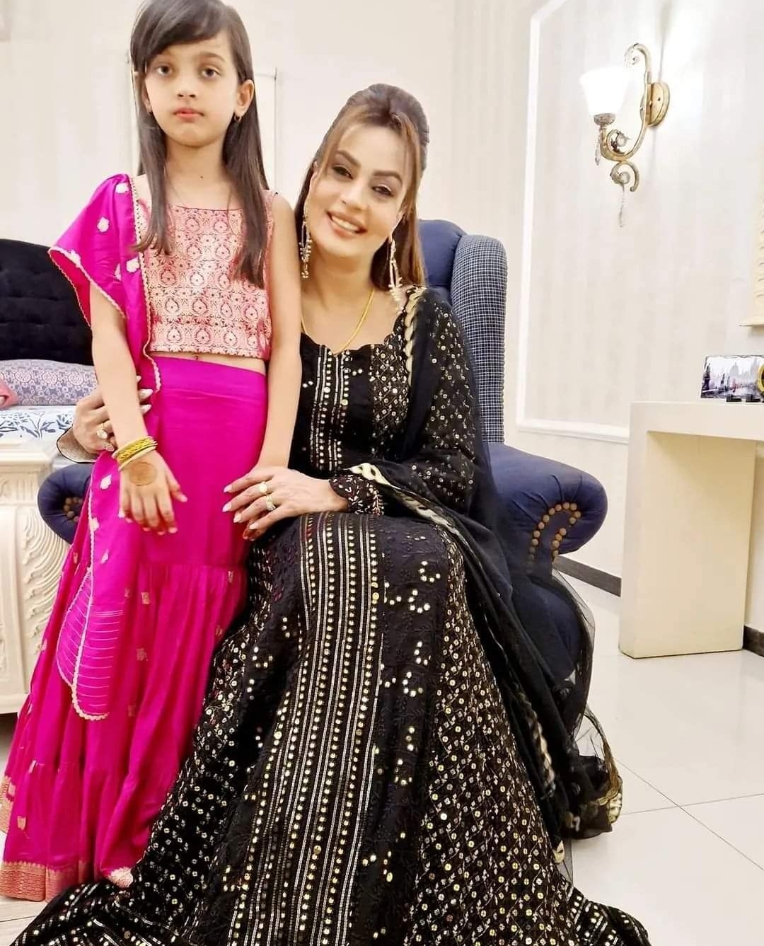 Sadia Imam New Family Pictures from Wedding | Reviewit.pk