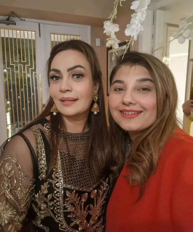 Sadia Imam New Family Pictures from Wedding | Reviewit.pk