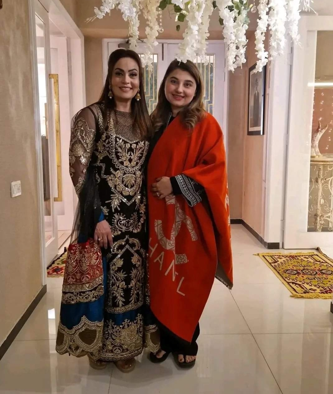 Sadia Imam New Family Pictures from Wedding | Reviewit.pk