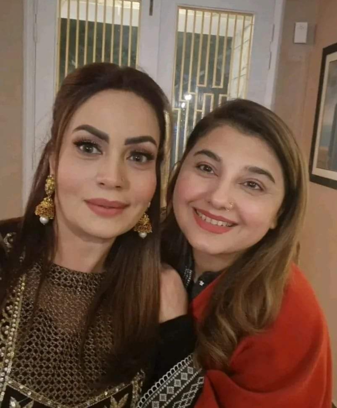 Sadia Imam New Family Pictures from Wedding | Reviewit.pk