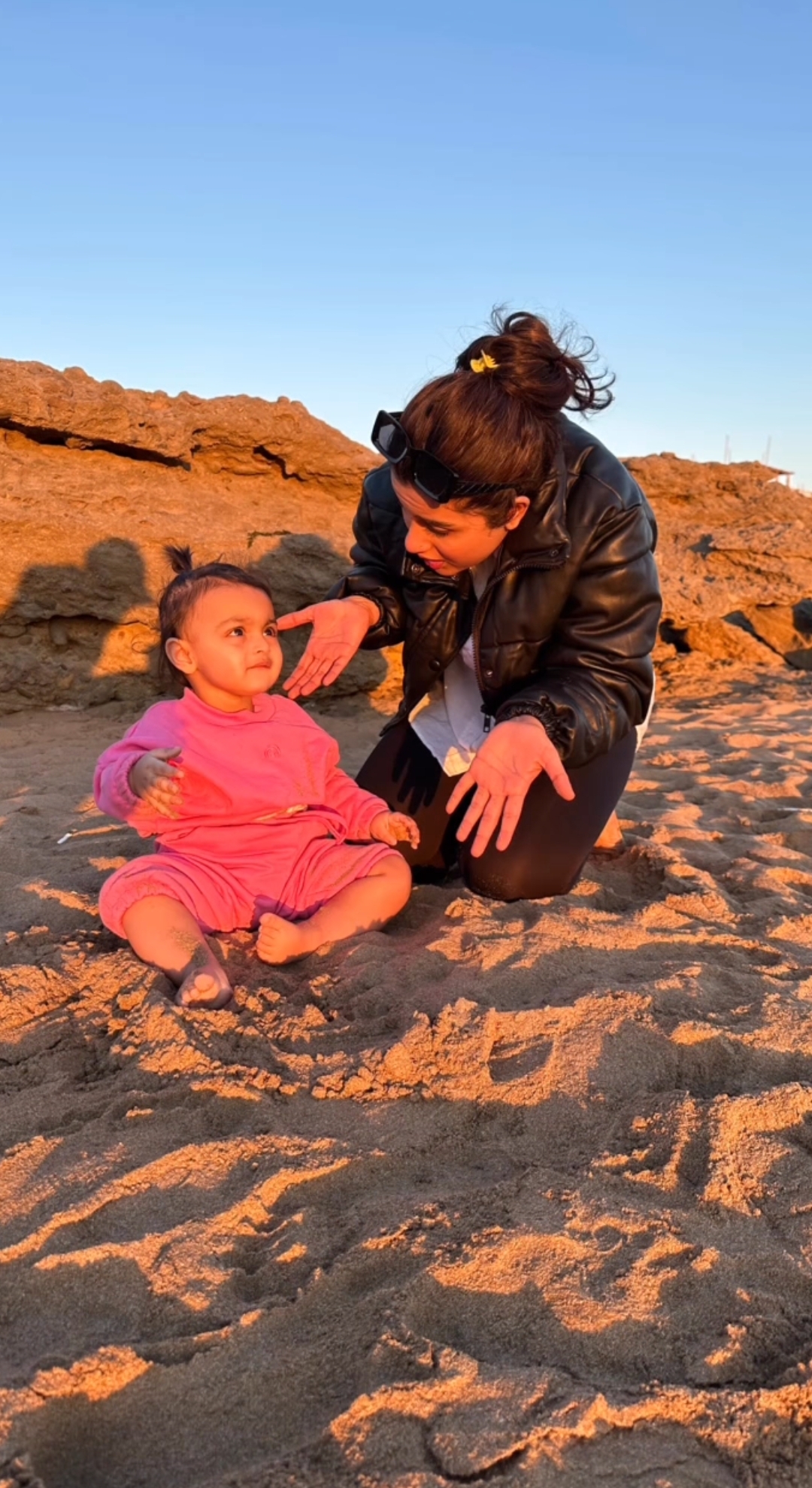 Sohai Ali Abro Beach Day With Daughter & Husband | Reviewit.pk