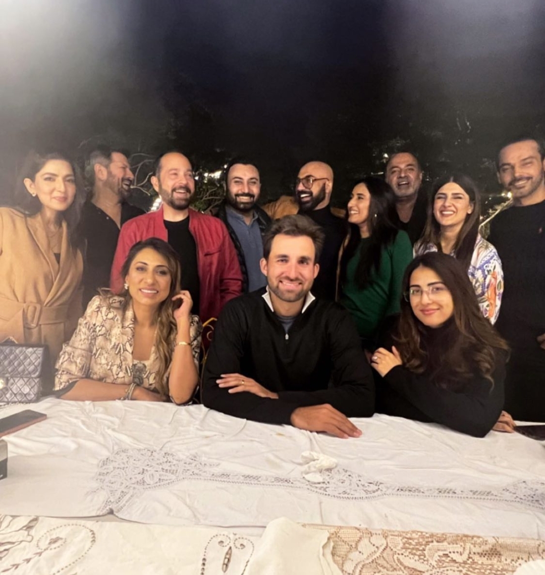 Celebrities At Tapu Javeri's Hotpot Dinner | Reviewit.pk