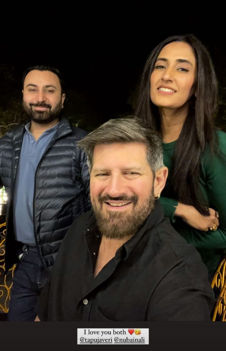 Celebrities At Tapu Javeri's Hotpot Dinner | Reviewit.pk