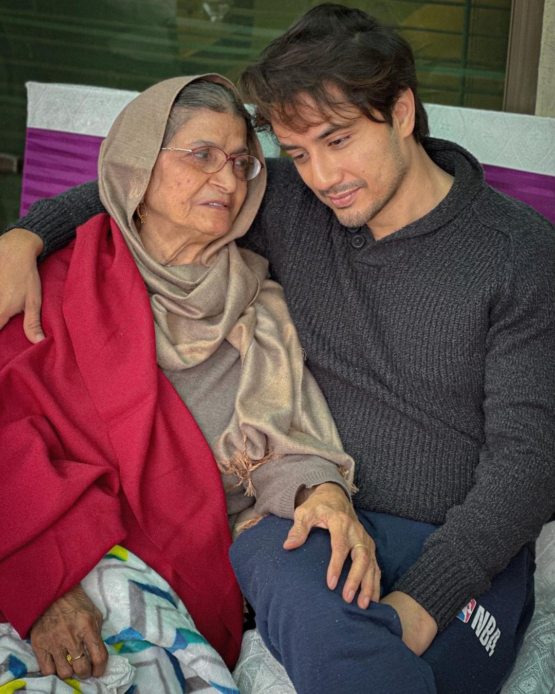 Ali Zafar With His Beautiful Family | Reviewit.pk