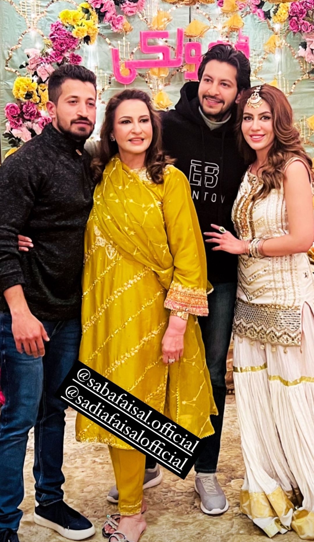 Arsalan Faisal's Dholki Night Pictures | Reviewit.pk