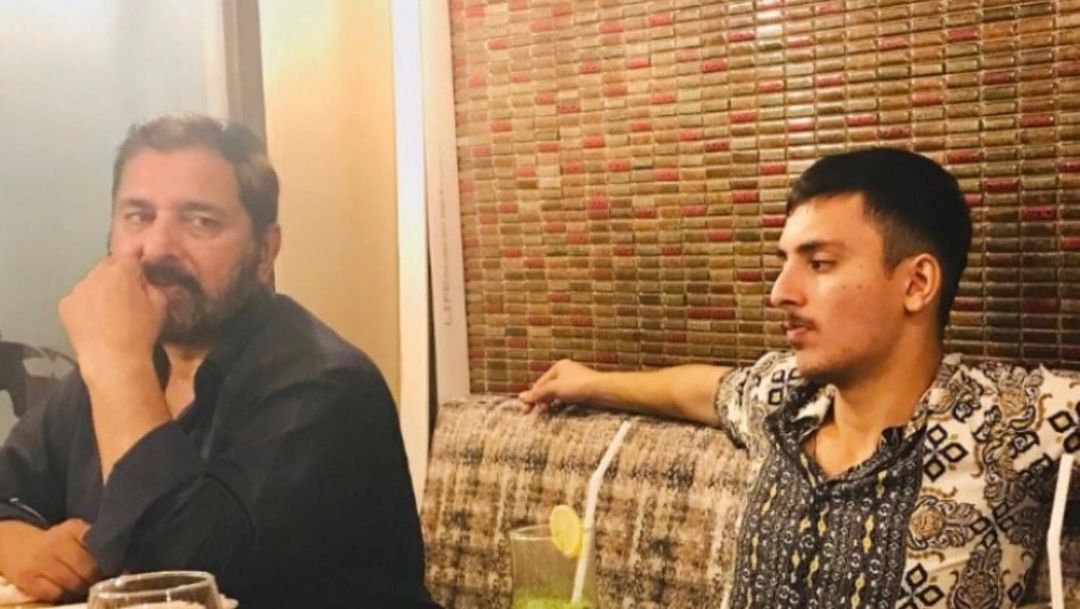 Hasan Raheem Shares Personal Life Details | Reviewit.pk