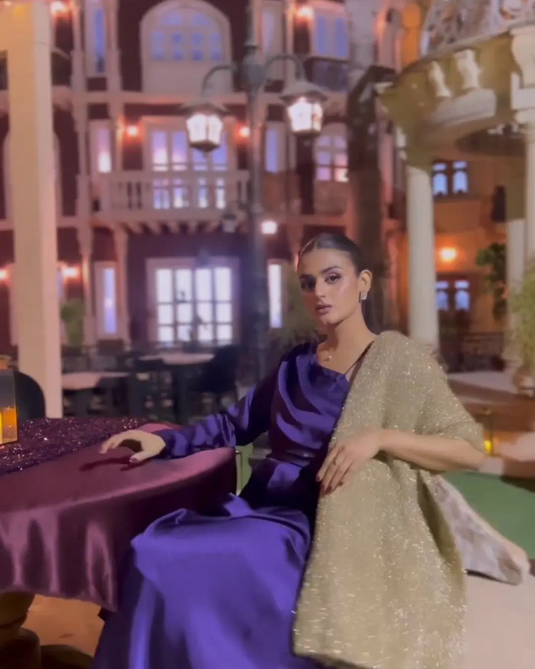 Hira Mani Heavily Criticized For Revealing Outfit | Reviewit.pk