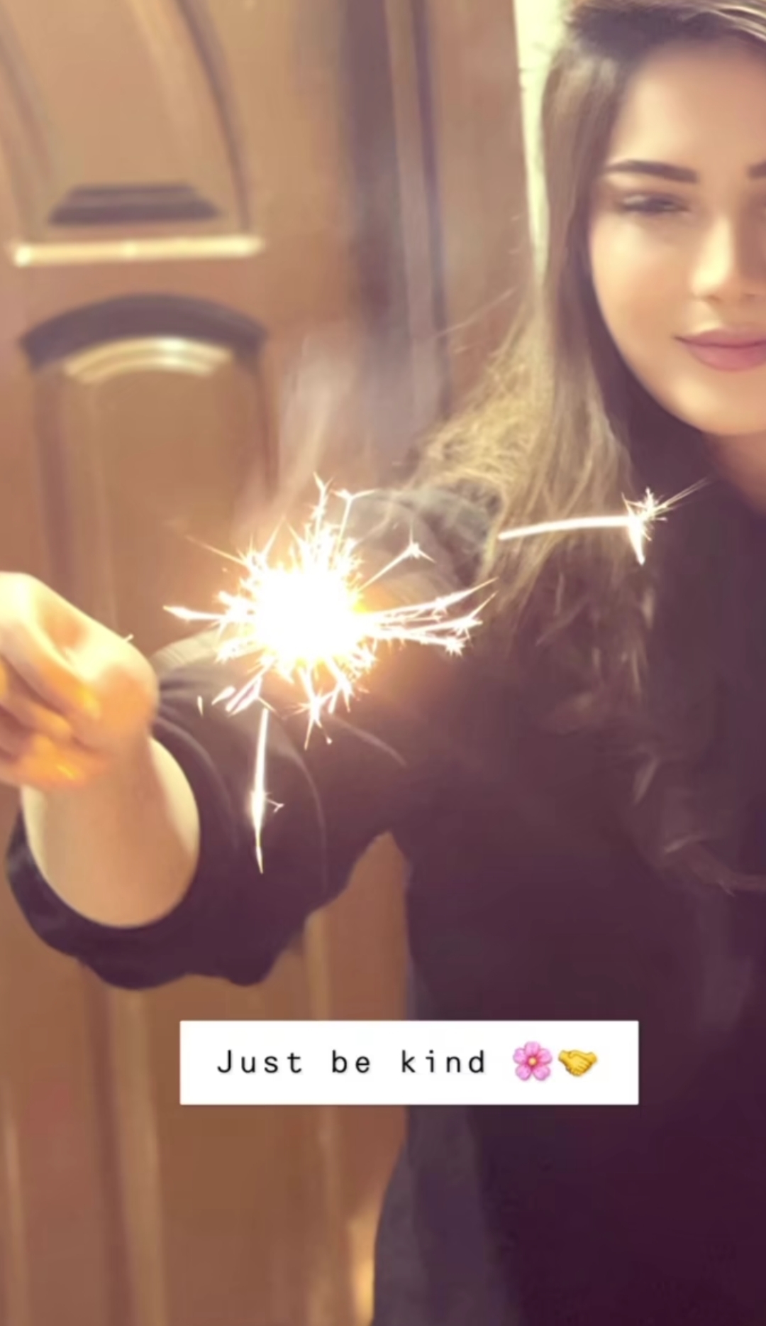 Neelam Muneer's Adorable New Family Pictures | Reviewit.pk