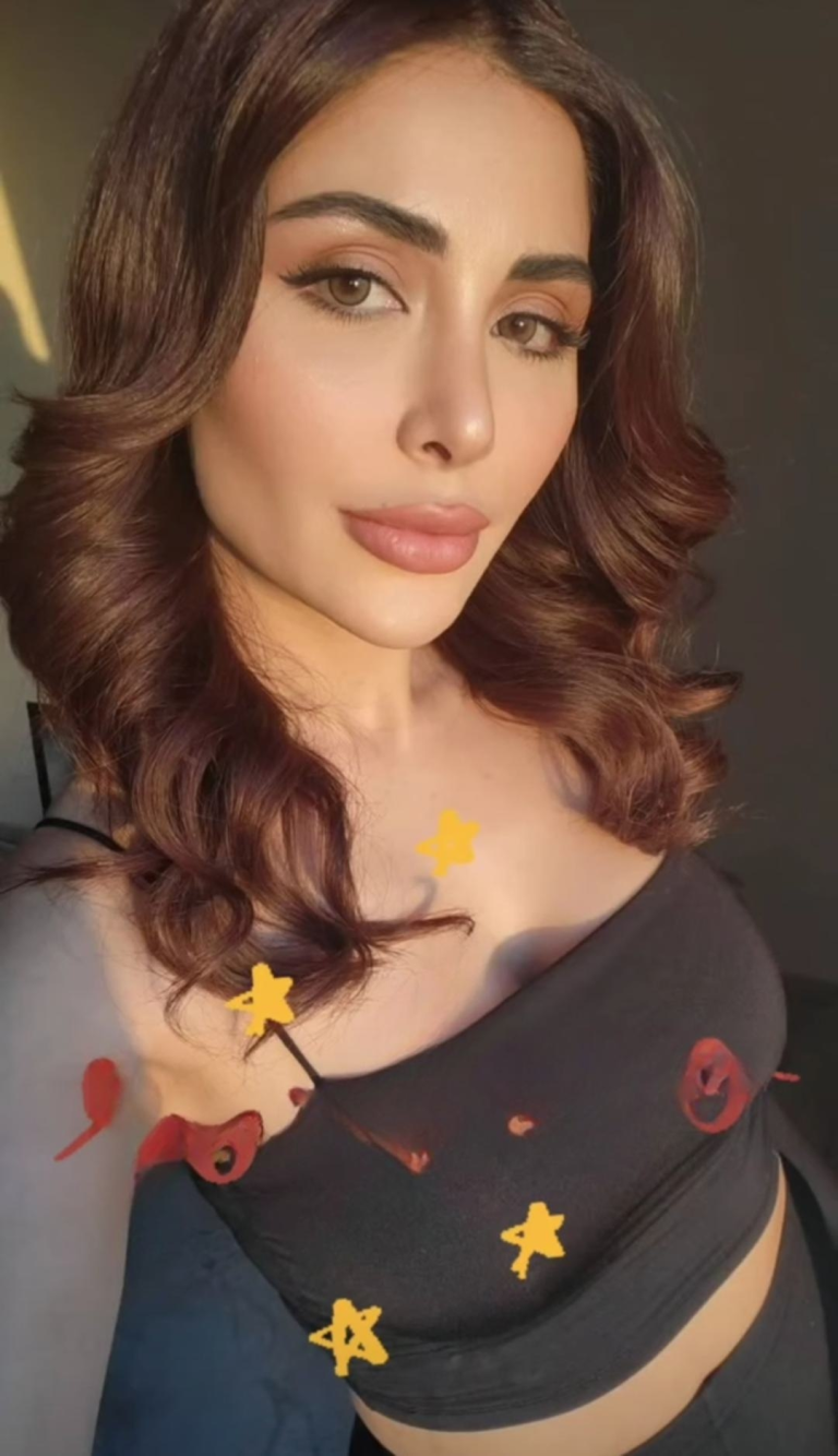 Gorgeous Sabeeka Imam's Recent Adorable Pictures | Reviewit.pk