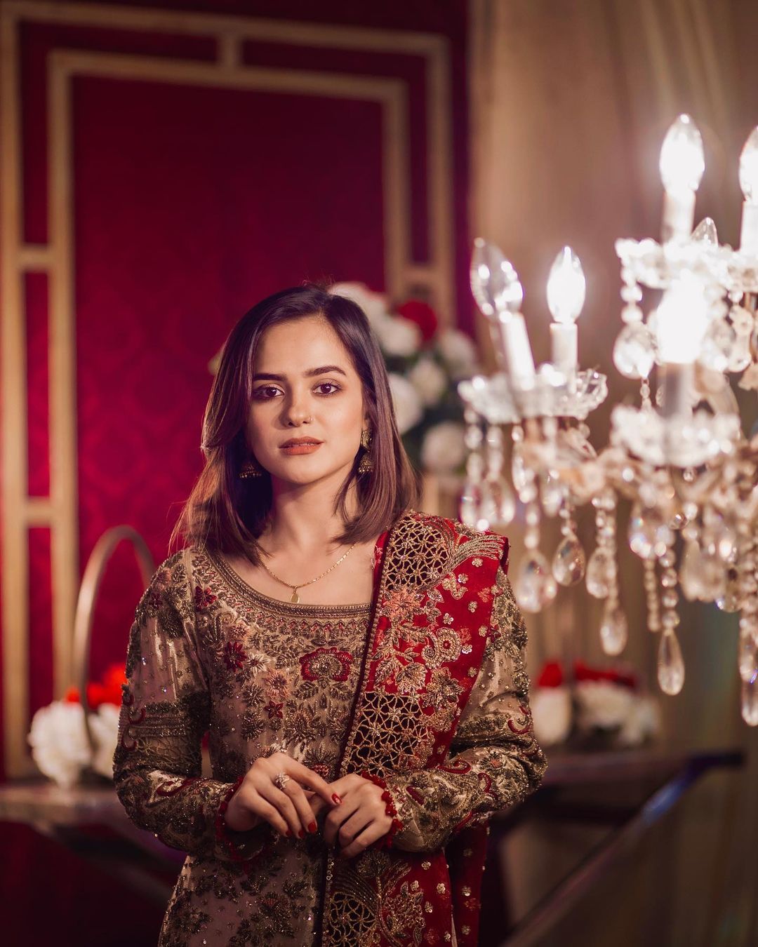 Rabya Kulsoom And Husband Beautiful Dance At A Wedding | Reviewit.pk