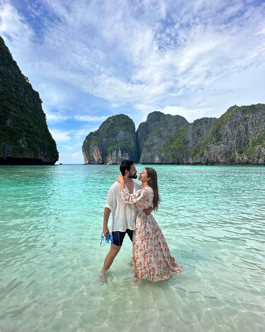 Azlan Shah And Warisha Khan Vacation In Phuket | Reviewit.pk