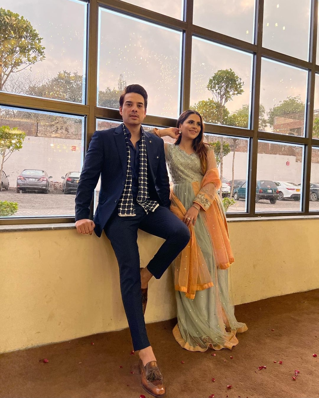 Fatima Effendi New Family Pictures from Lahore | Reviewit.pk