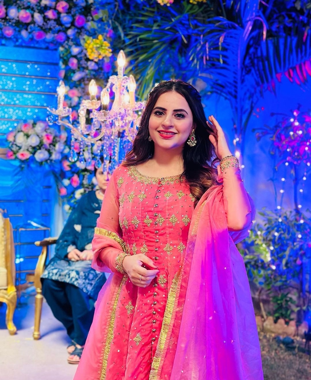 Fatima Effendi New Family Pictures from Lahore | Reviewit.pk