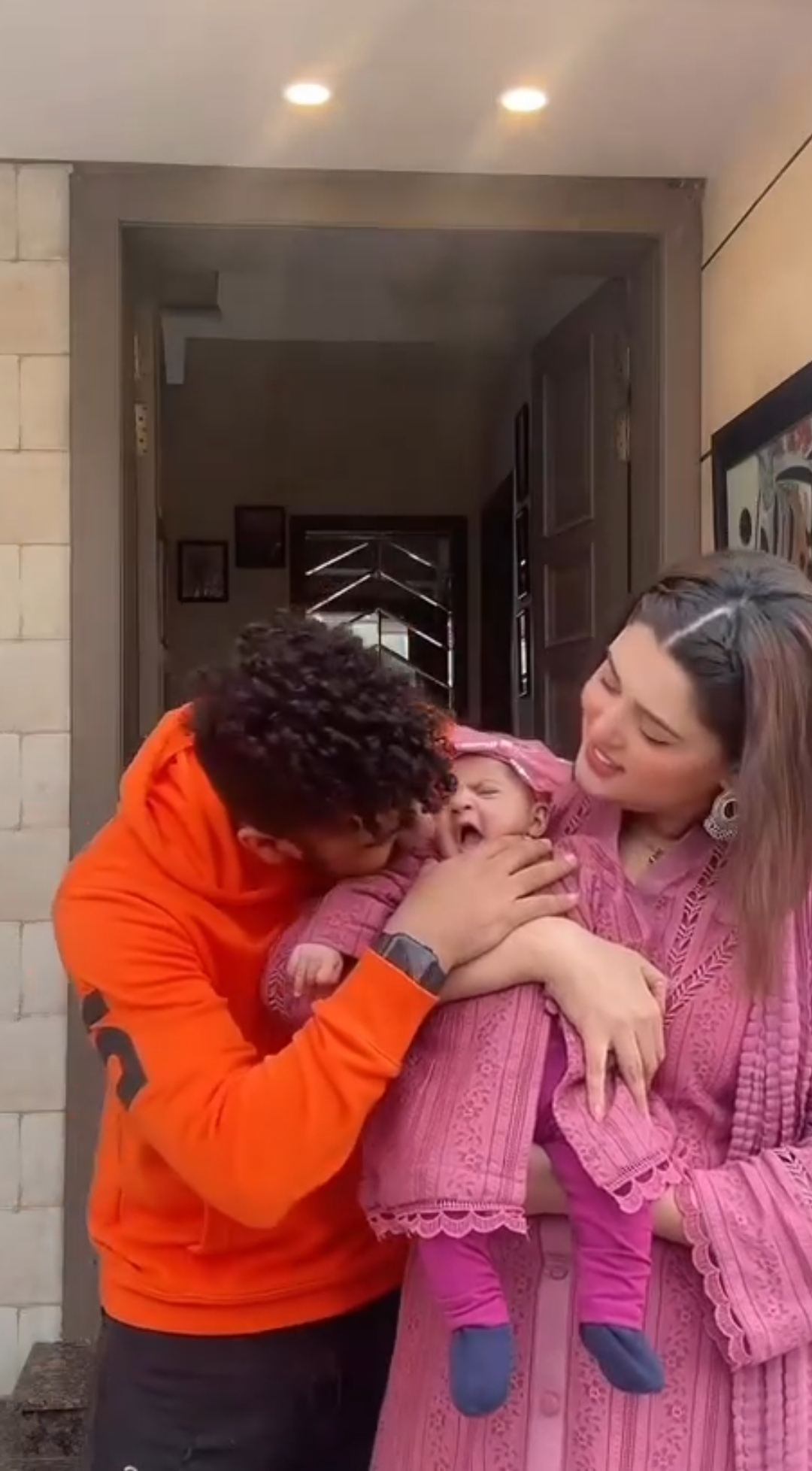 Kanwal and Zulqarnain New Pictures & Reels With Daughter | Reviewit.pk