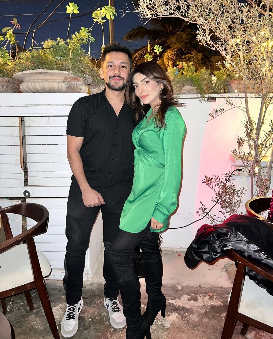 Mariam Ansari Shares New Adorable Pictures With Her Husband | Reviewit.pk