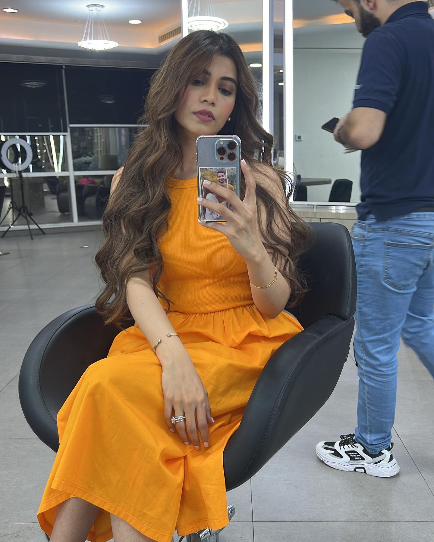 Rubina Ashraf Daughter Minna Tariq Pictures & Instagram Reel | Reviewit.pk