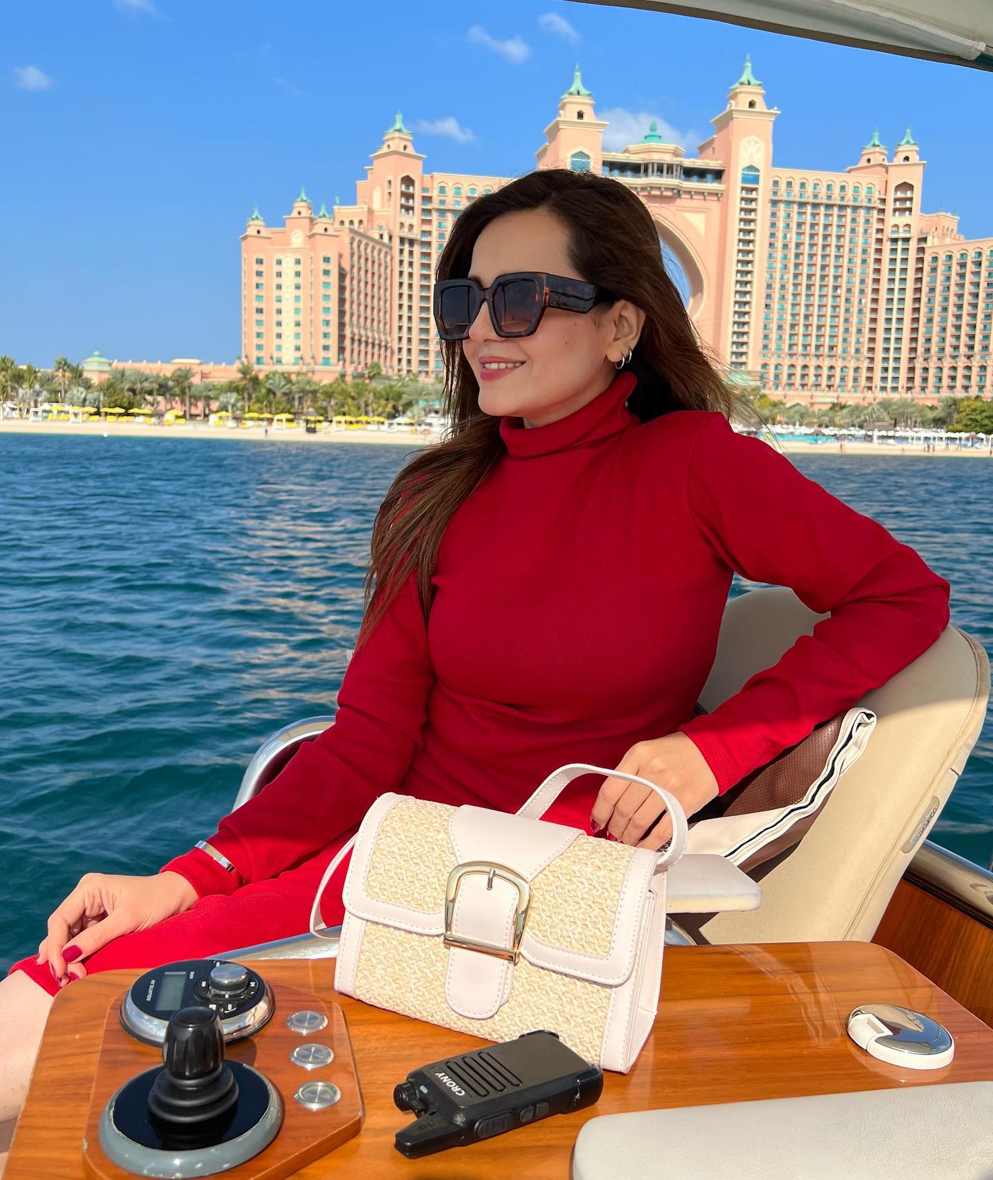 Sumbul Iqbal Shares Amazing New Pictures From Luxury Dubai Trip ...