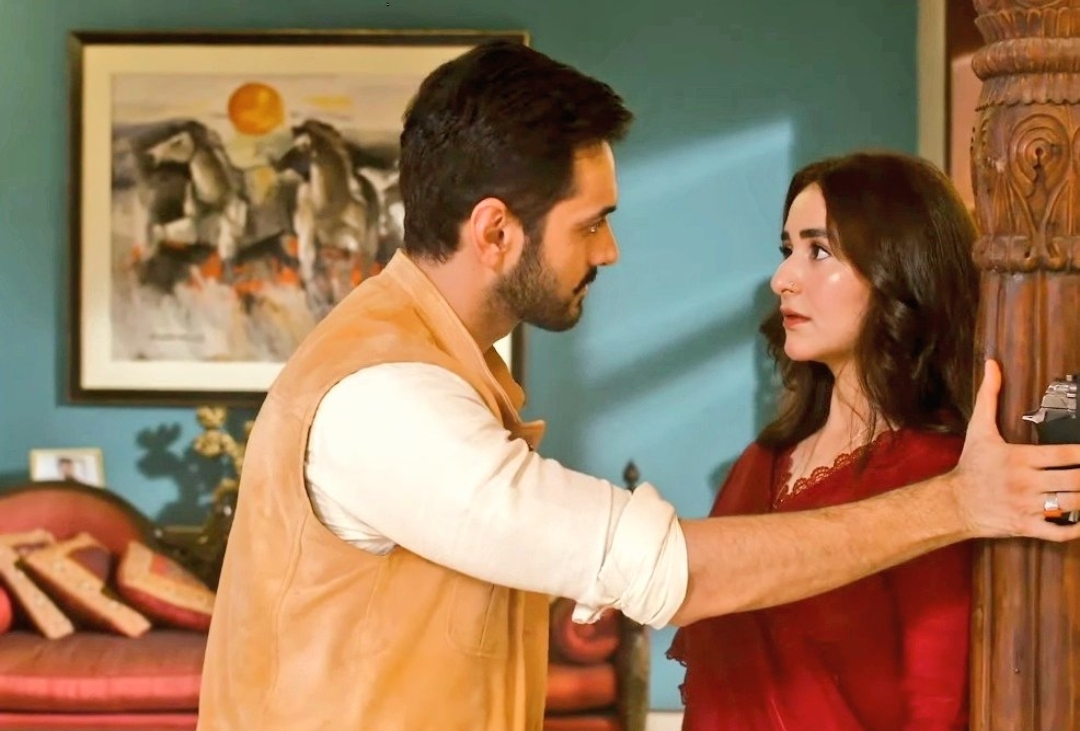 Tere Bin's Romantic Sequences Winning Fans' Hearts | Reviewit.pk