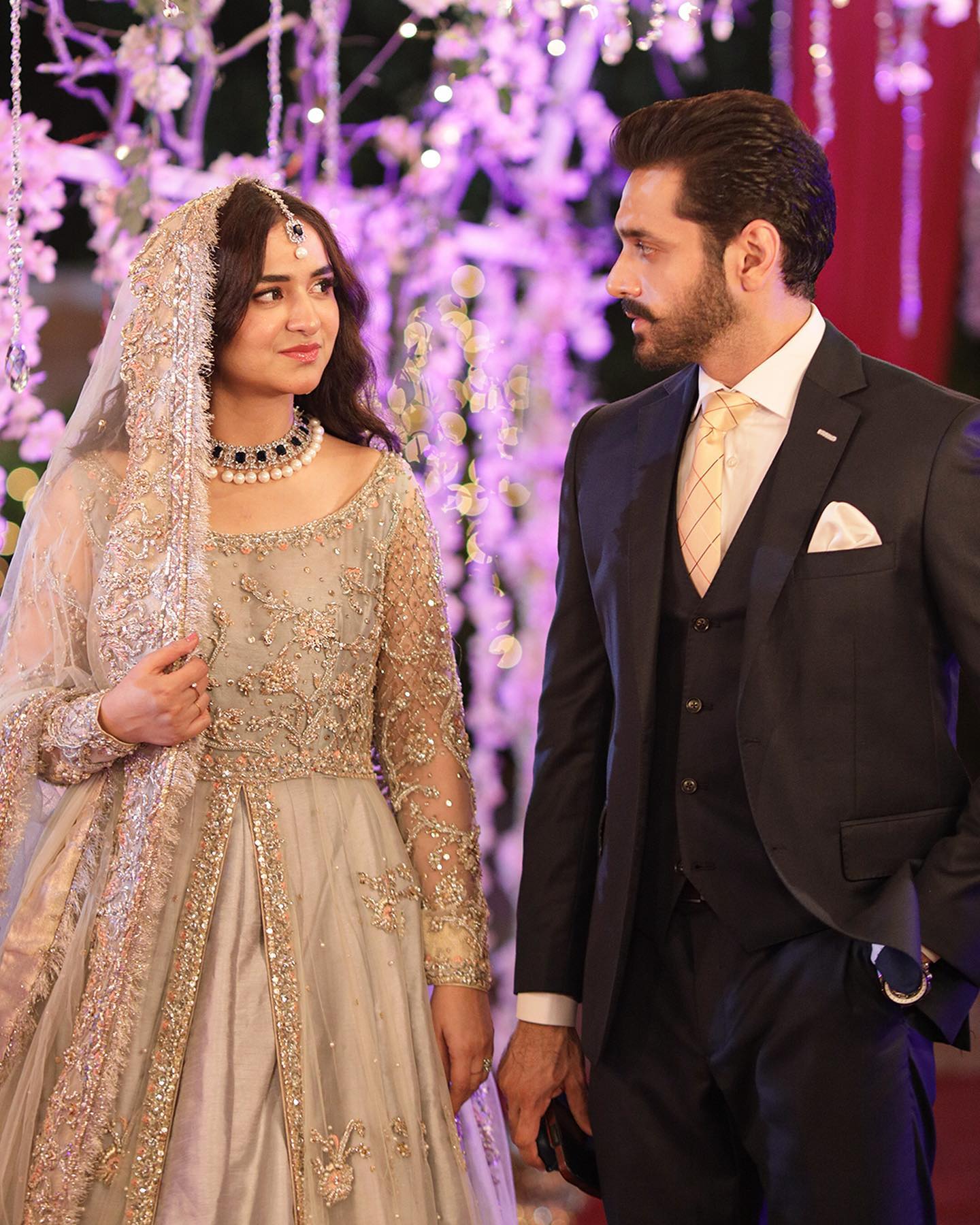 Wahaj & Yumna Walima Look From Tere Bin | Reviewit.pk Wahaj & Yumna Walima Look From Tere Bin | Reviewit.pk
