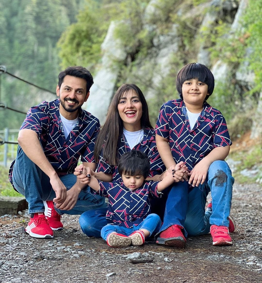 Uroosa & Bilal Celebrating 8th Anniversary | Reviewit.pk