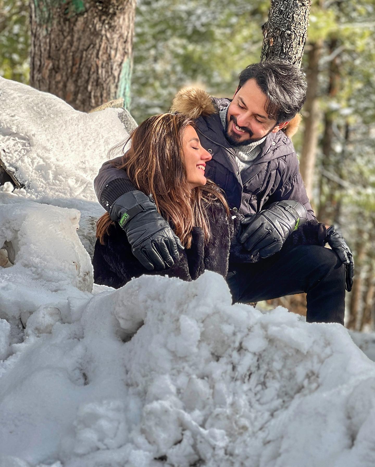 Uroosa & Bilal Celebrating 8th Anniversary | Reviewit.pk