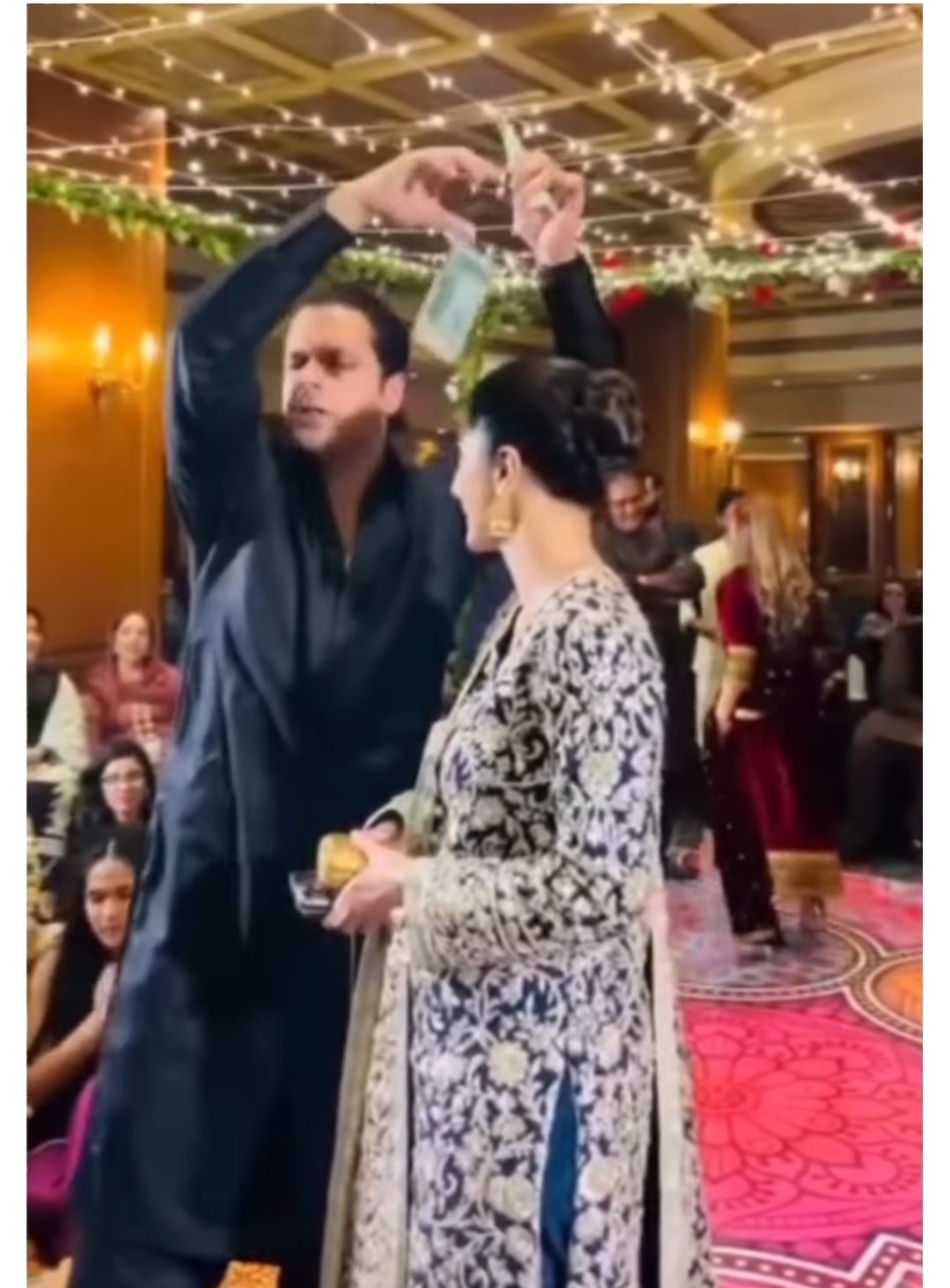 Public Reaction on Usman Malik Showering Money On Pregnant Wife Uzma ... Public Reaction on Usman Malik Showering Money On Pregnant Wife Uzma ...