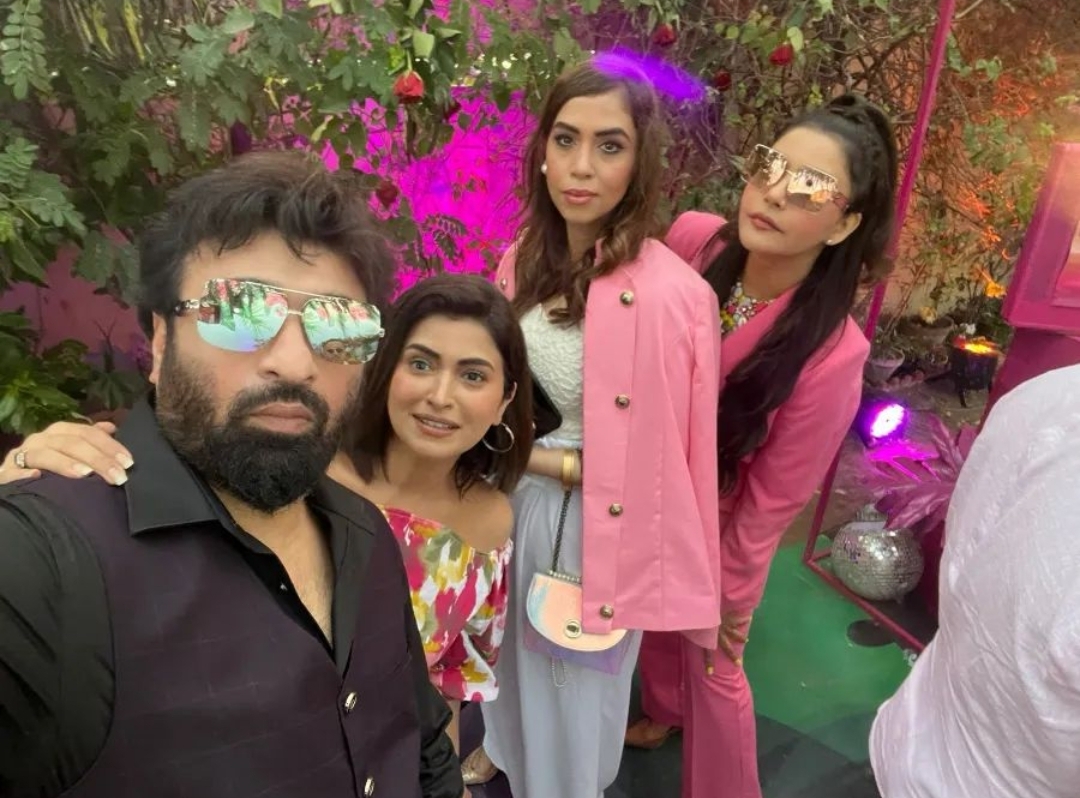 Celebrities Spotted At Spring Event Hosted By Hasan Rizvi | Reviewit.pk