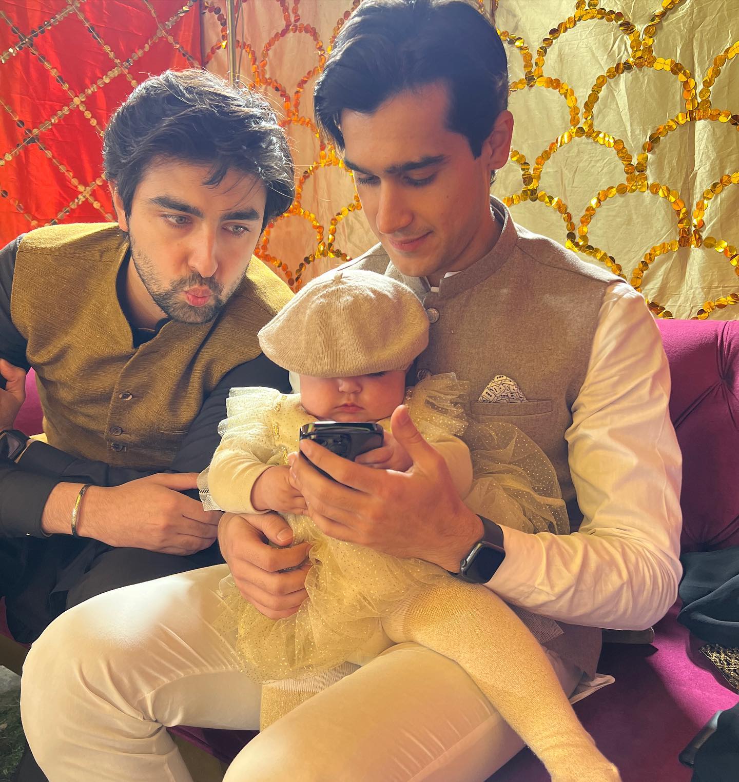 Hira Khan and Arsalan Khan Mehndi Pictures | Reviewit.pk