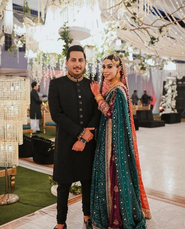 Celebrities At Producer Umer Mukhtar's Wedding | Reviewit.pk