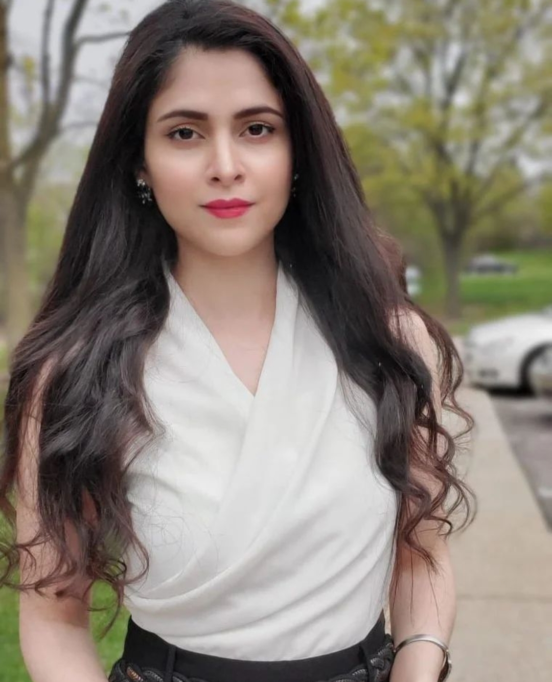 Arij Fatima New Family Pictures from Holland | Reviewit.pk