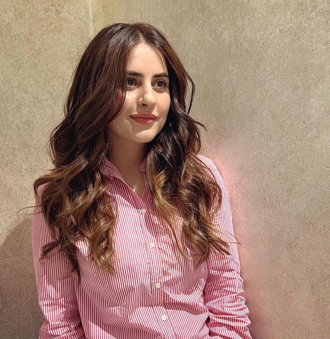 Fatima Effendi Adorable New Family Pictures from Lahore | Reviewit.pk