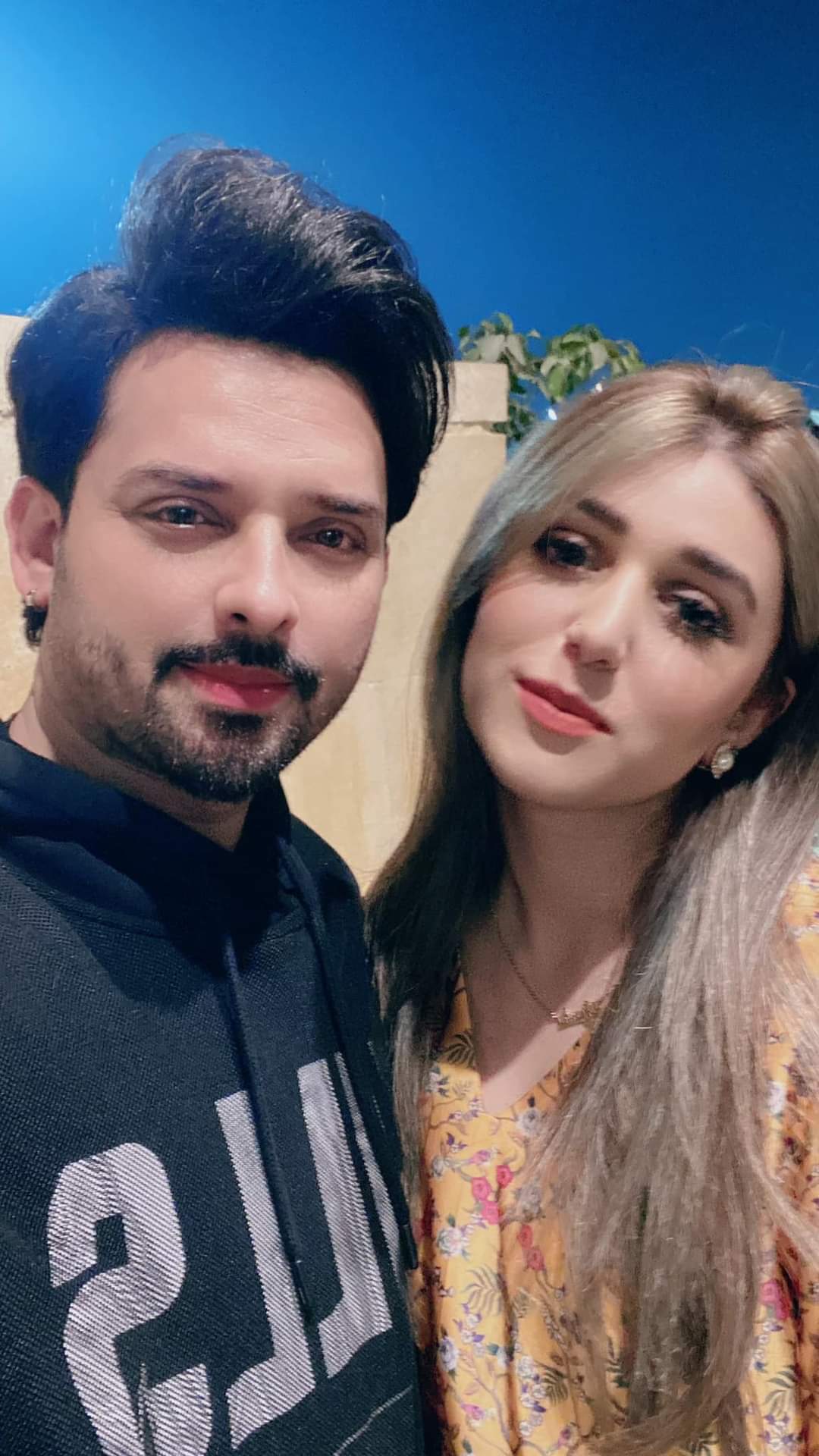 Actor Noman Habib's New Adorable Family Pictures | Reviewit.pk