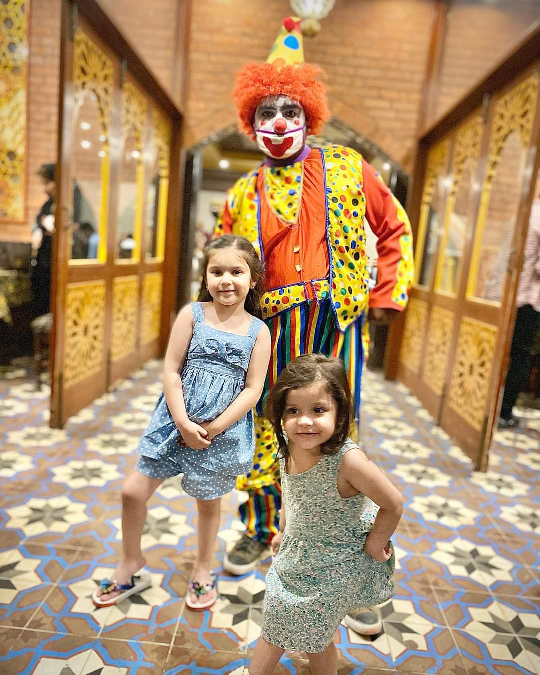 Actor Noman Habib's New Adorable Family Pictures | Reviewit.pk