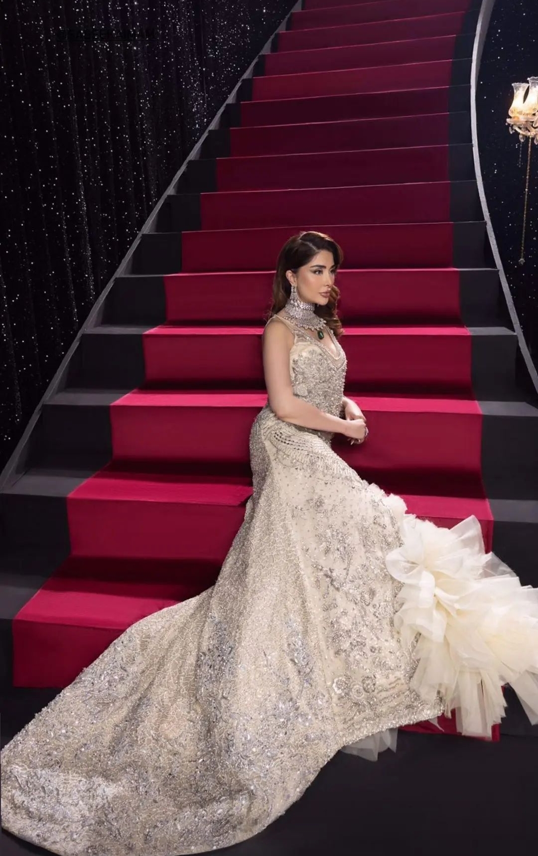 Sabeeka Imam New Gorgeous Pictures With Friends | Reviewit.pk