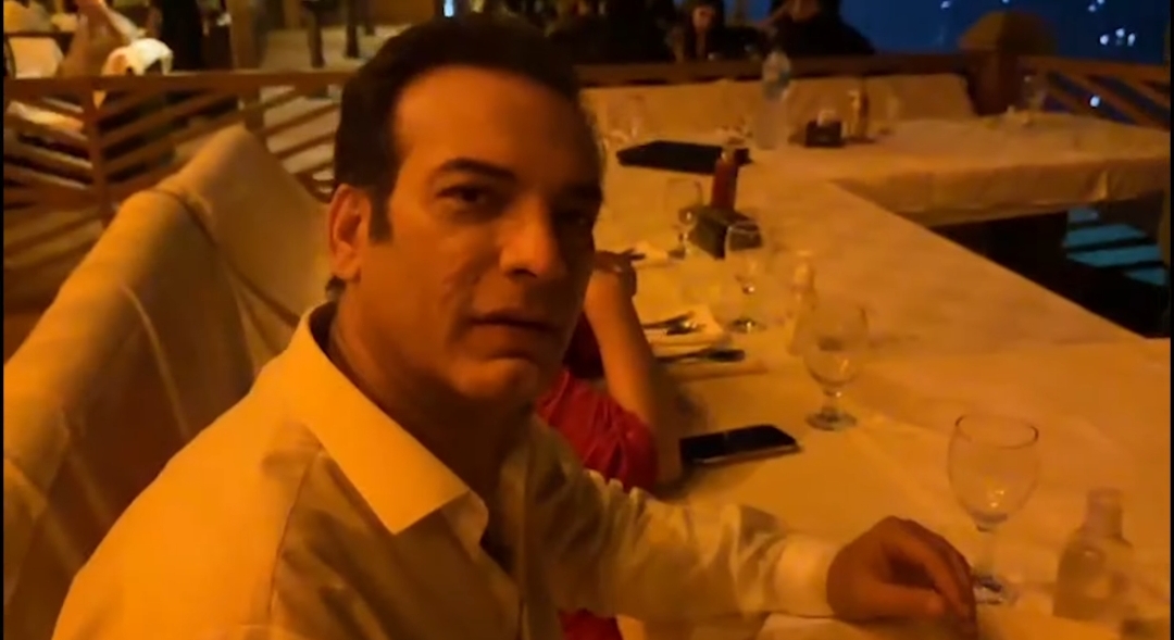 Saleem Sheikh's New Family Pictures From Karachi | Reviewit.pk