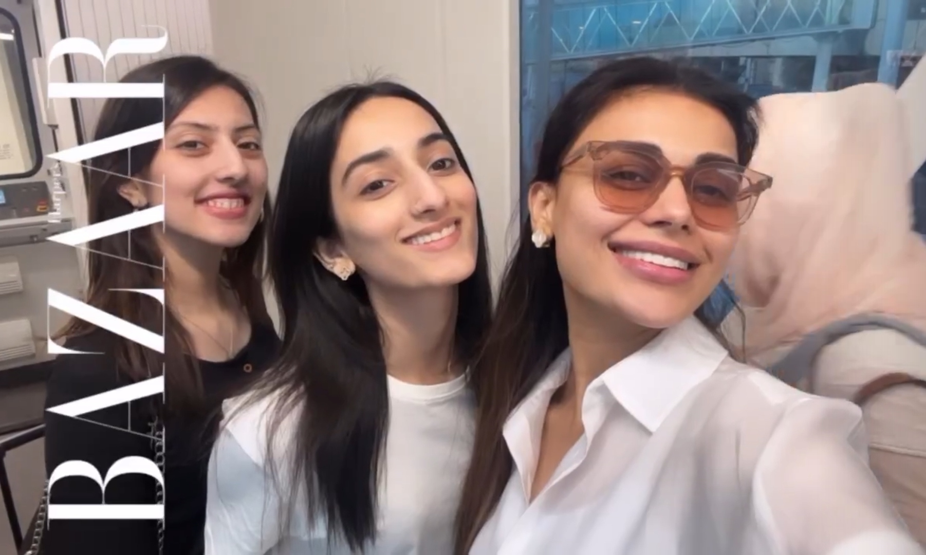 Saleem Sheikh's New Family Pictures From Karachi | Reviewit.pk