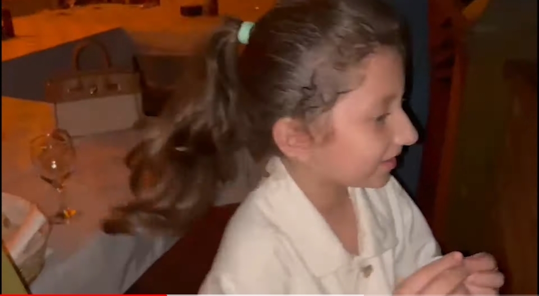 Saleem Sheikh's New Family Pictures From Karachi | Reviewit.pk