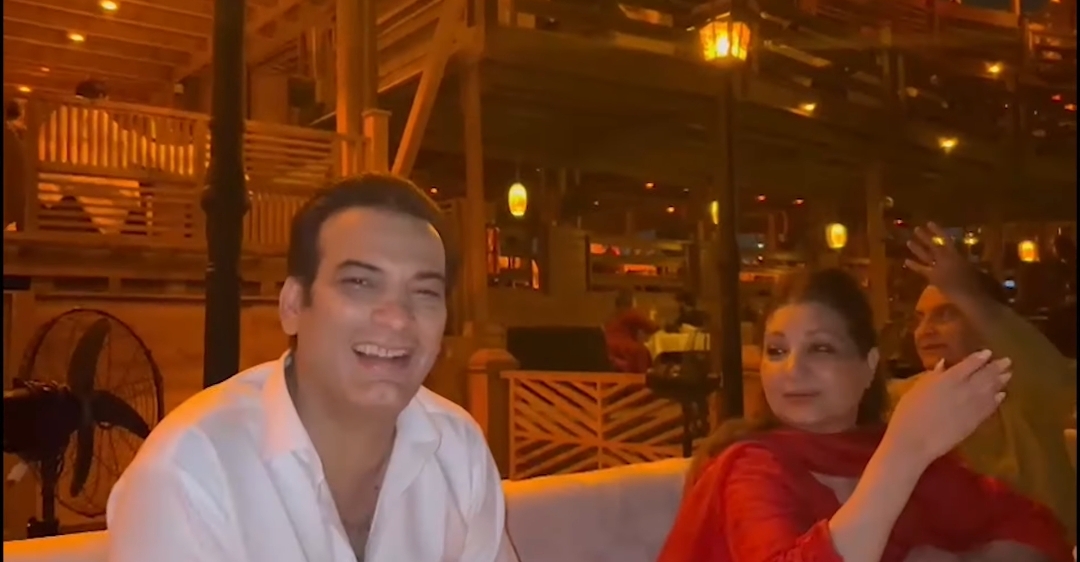 Saleem Sheikh's New Family Pictures From Karachi | Reviewit.pk