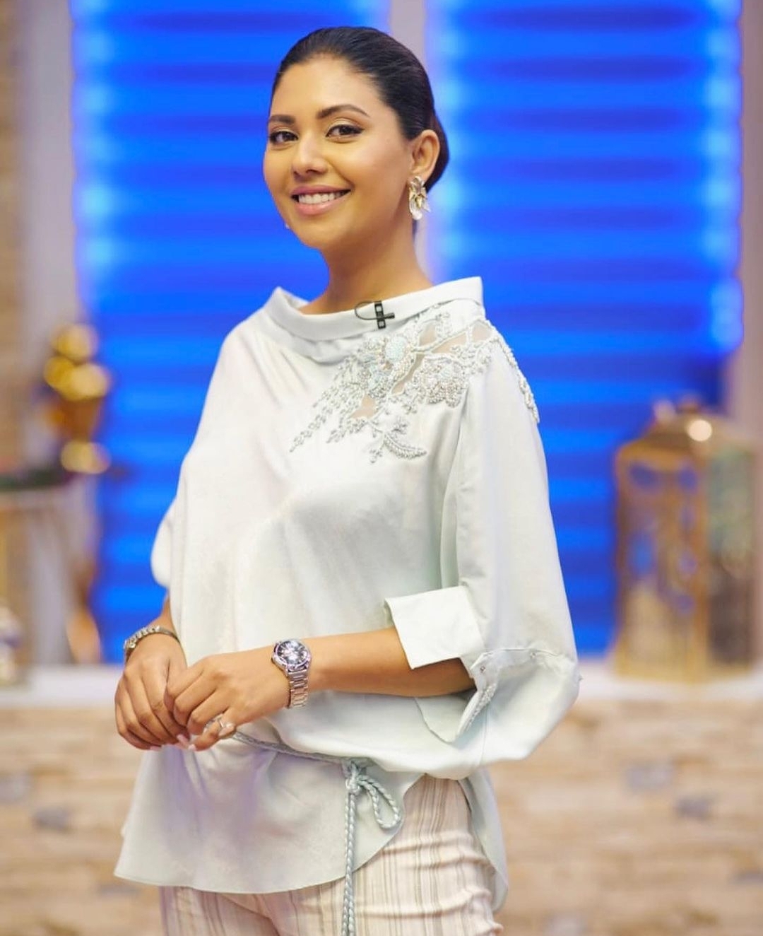 Sunita Marshall's Unfiltered Opinion About Sadaf Kanwal & Alizeh Shah ...