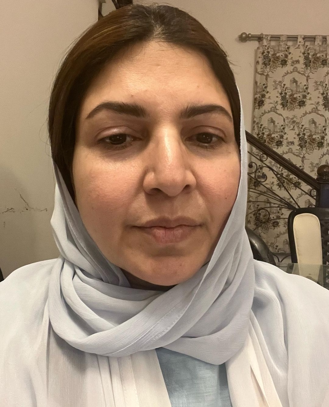 Shagufta Ejaz Shares New Adorable Pictures with Family | Reviewit.pk