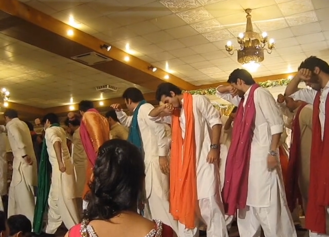 Saleem Sheikh Posts Old Dance Video of Shahroz Sabzwari & Shehzad ...