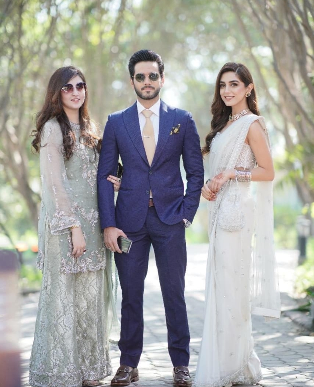 Drama Serial Tere Bin Cast In Real Life | Reviewit.pk